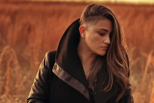 Jennifer Knapp - Fri, Oct 03 - LowDown